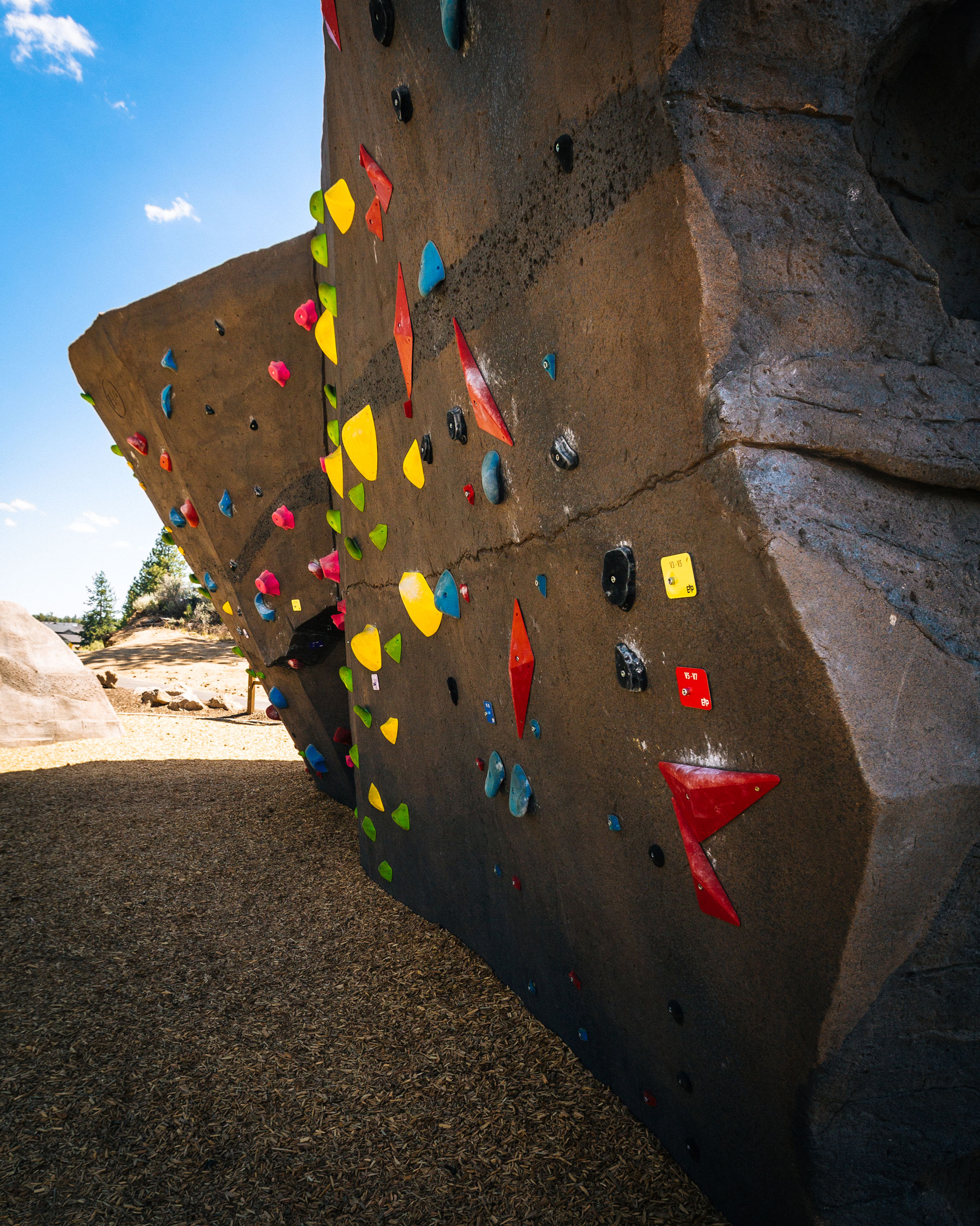 Community Park Encourages Innovative Play With Free-Standing EP Boulders